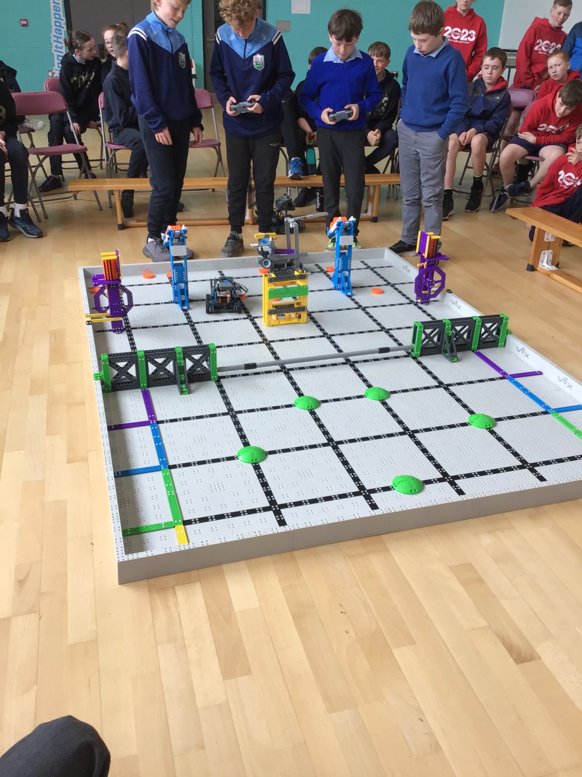 Sixth Class Enjoy Vex Robotics Program – Emo National School